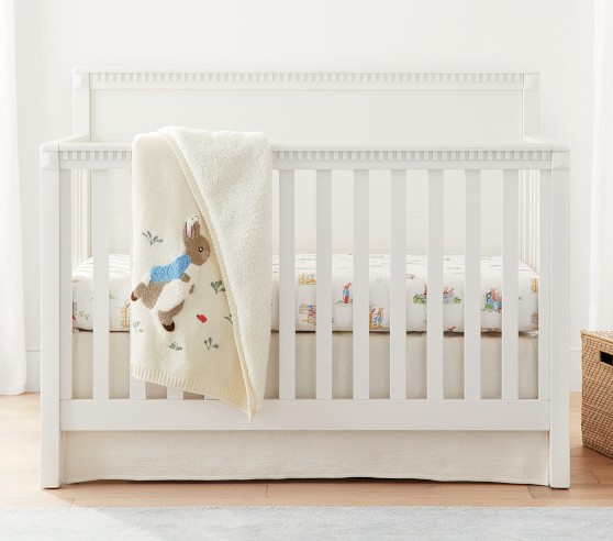 Peter Rabbit™ Garden Organic Crib Fitted Sheet | Pottery Barn Kids