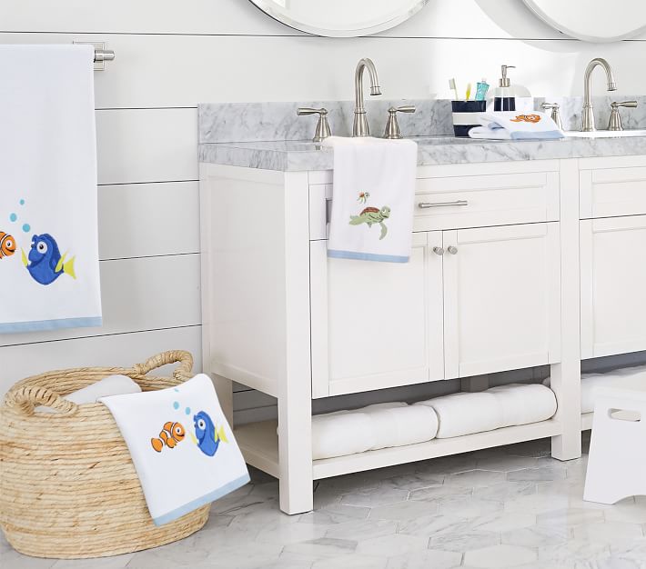 Disney and Pixar Finding Nemo Bath Set - Towels, Shower Curtain, Bath ...