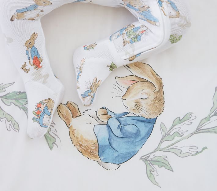 Peter Rabbit™ Picture Perfect Organic Crib Fitted Sheet | Pottery Barn Kids