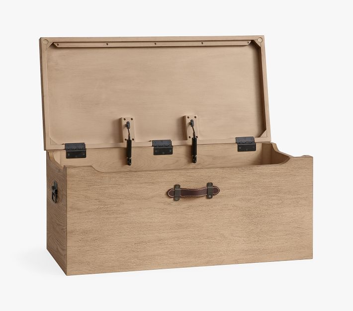 Tucker Toy Chest 36