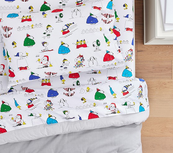 Peanuts® Snoopy® Holiday Organic Sheet Set | Pottery Barn Kids